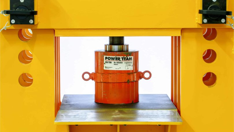 Koeponnistus ja vetokokeet – Hydraulisylinterit – Osatek